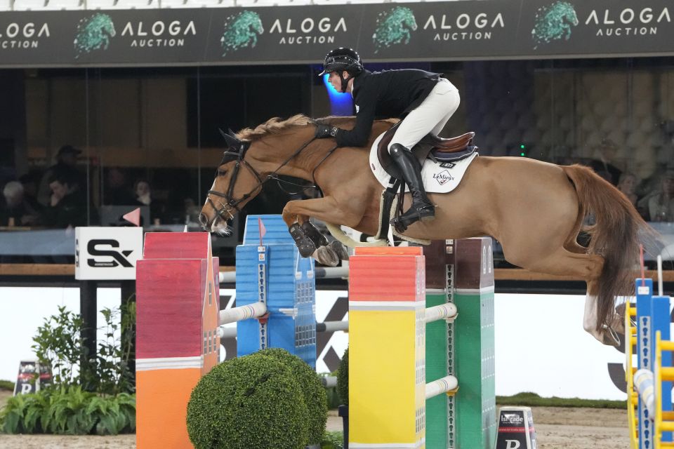 Belgian dominance on opening day