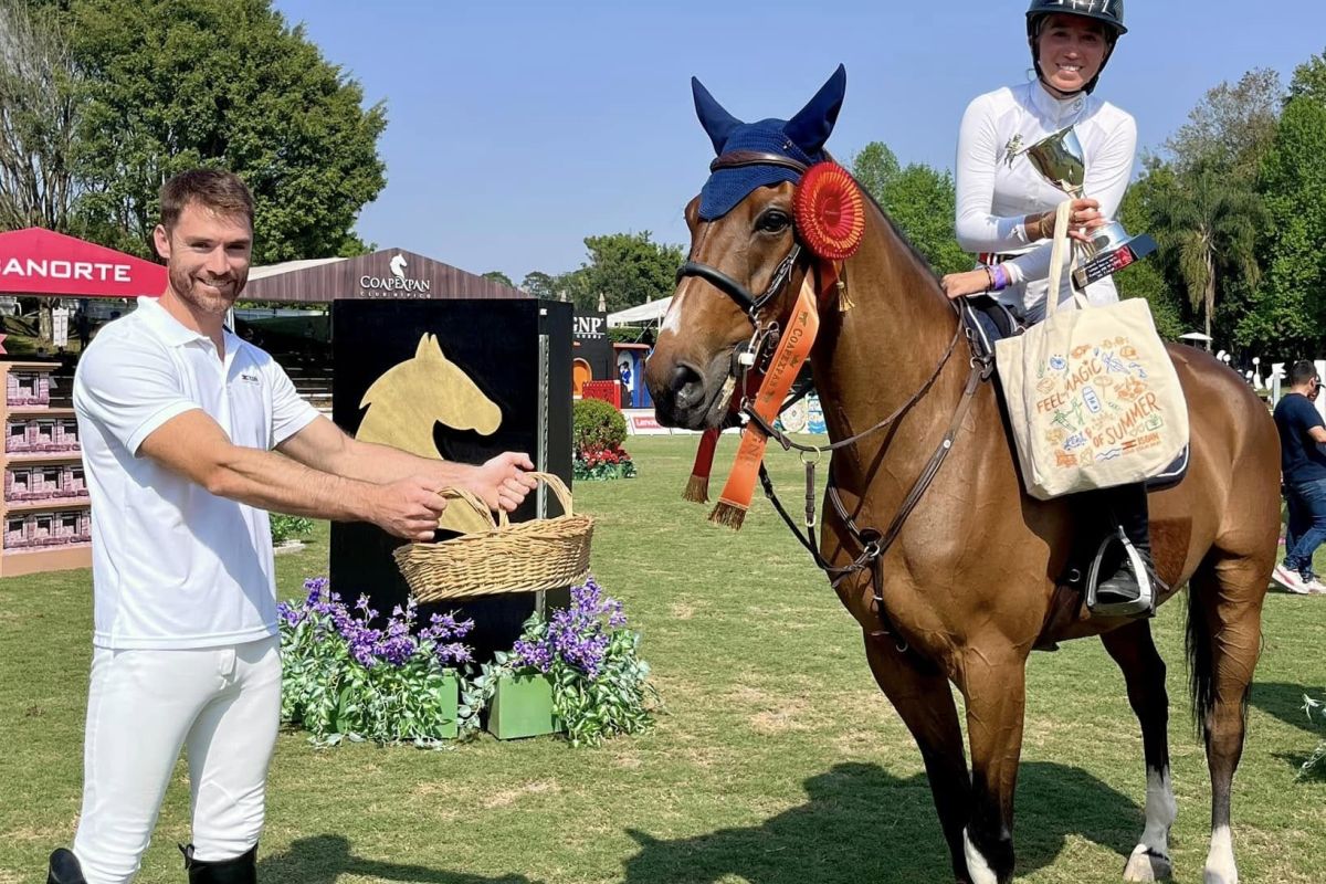 Le bronze pour Bonfois van 't Hof V Santa Rosa dans le Grand Prix du ...