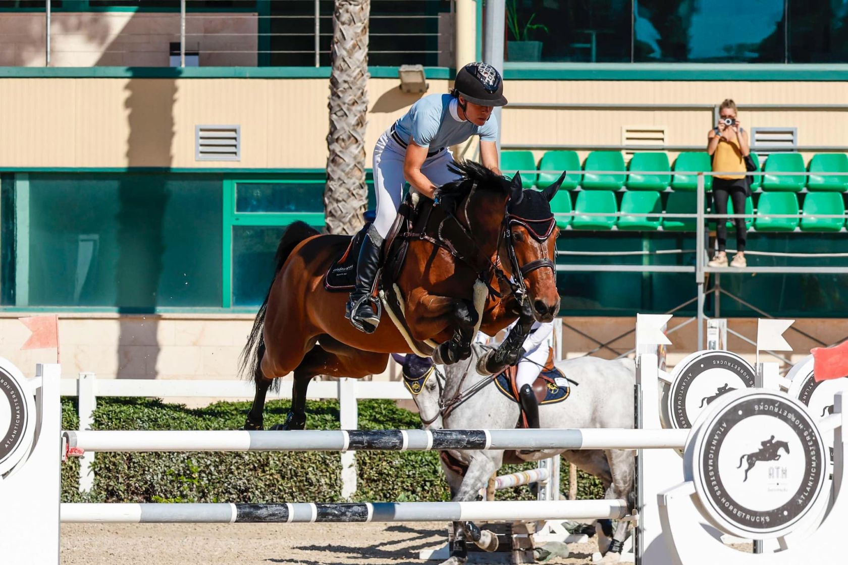 Bronze pour Vitalhorse Naiade d'Elsendam Z dans le Grand Prix CSI4* de ...