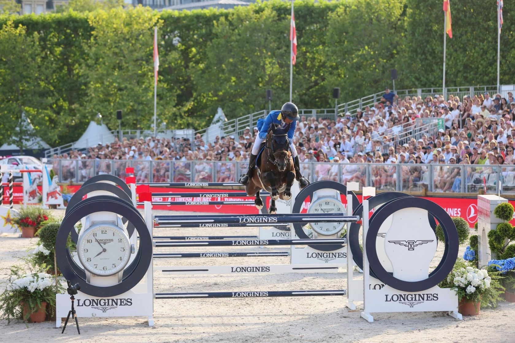 Dourkhan Hero Z now also confirms in Paris