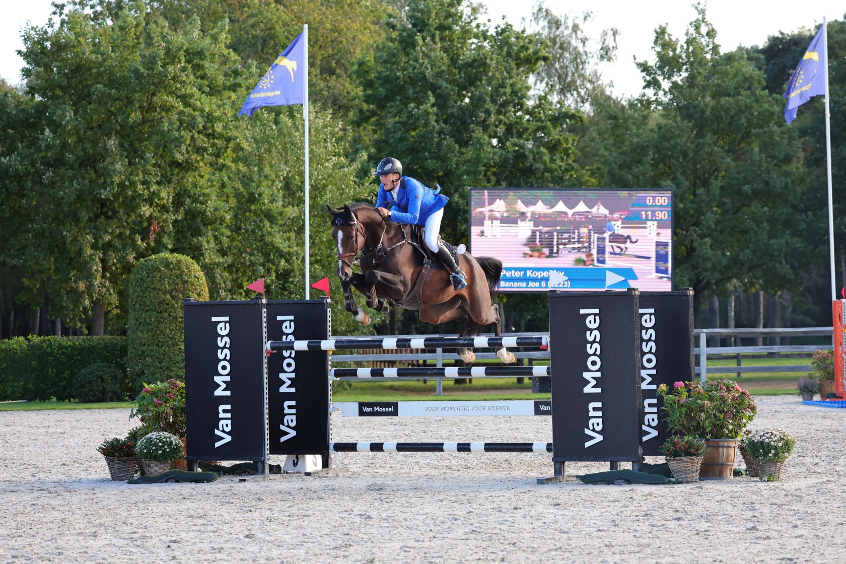 Nathan Budd and Ely Des Rosiers Z win the second qualifier for the 6 ...